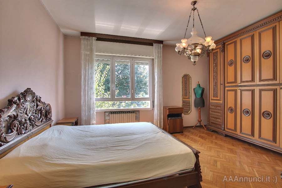 Camera letto matrimoniale stile Rinascimentale, completa - Modena