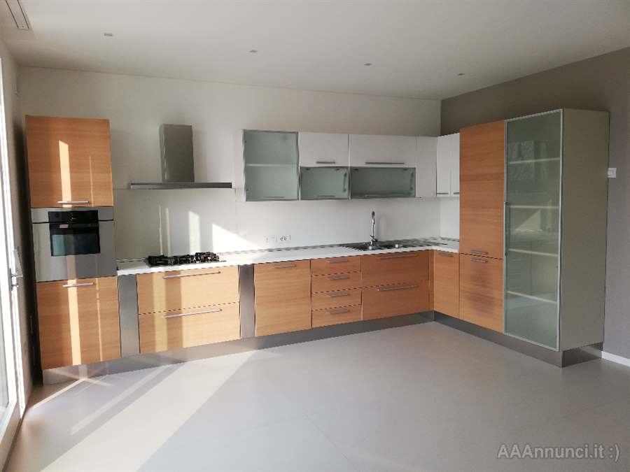 Cucina Doimo in Legno Rovere con elettrodomesticia Marostica - Vicenza