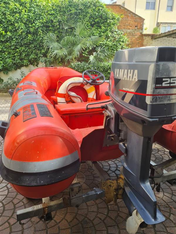 Gommone + motore + carrello, in ottime condizioni - Arezzo