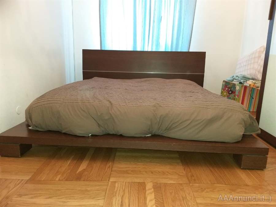 Letto matrimoniale wengè, in legno, ottimo stato - Milano - Lombardia