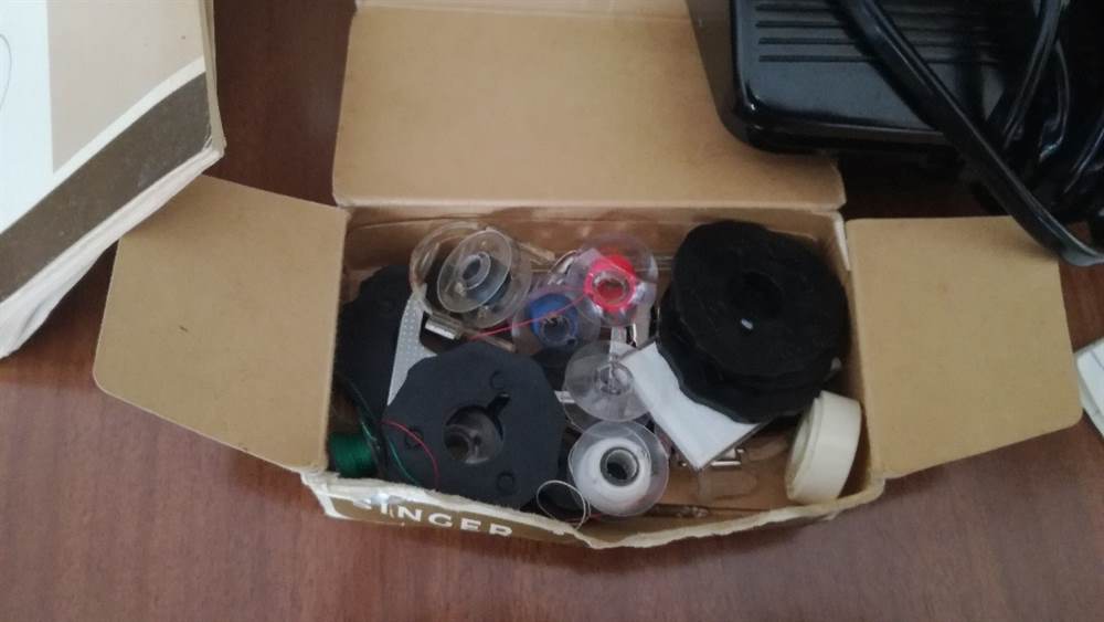 Macchina da cucire elettrica Singer 378 - Torino