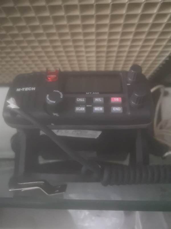 VHF M-TECH MOD MT 500, colore nero - Barche a motore a Reggio di Calabria