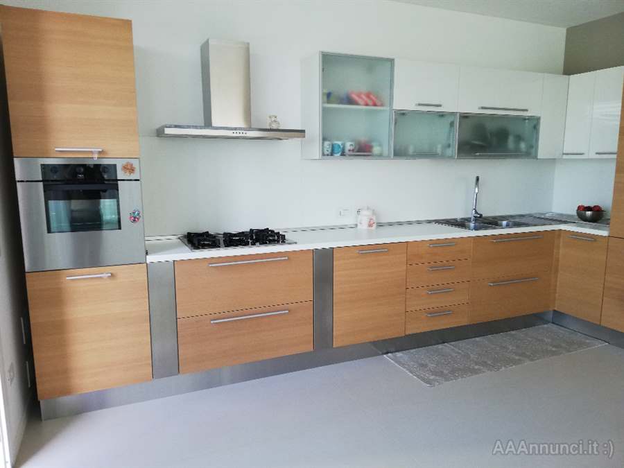 Cucina Doimo in Legno Rovere con elettrodomesticia Marostica - Vicenza