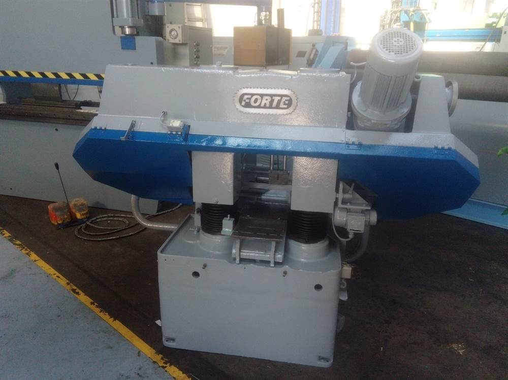 Seghetto a nastro forte diametro massimo di taglio 250, modello sba241 ...