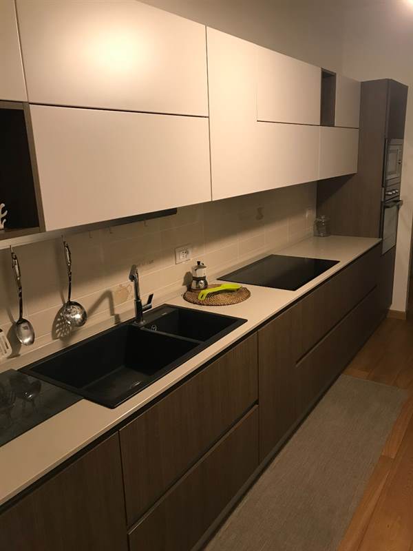 CUCINA DOIMO, marca Electrolux, colore rovere, ottimo stato - Milano