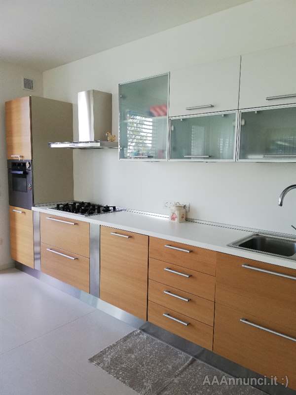 Cucina Doimo in Legno Rovere con elettrodomesticia Marostica - Vicenza